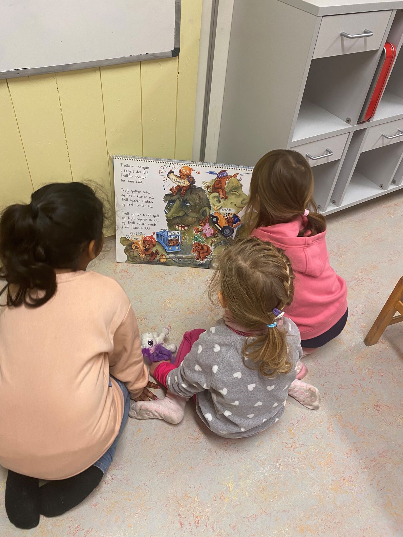 4- og 5-åringer på skolebesøk